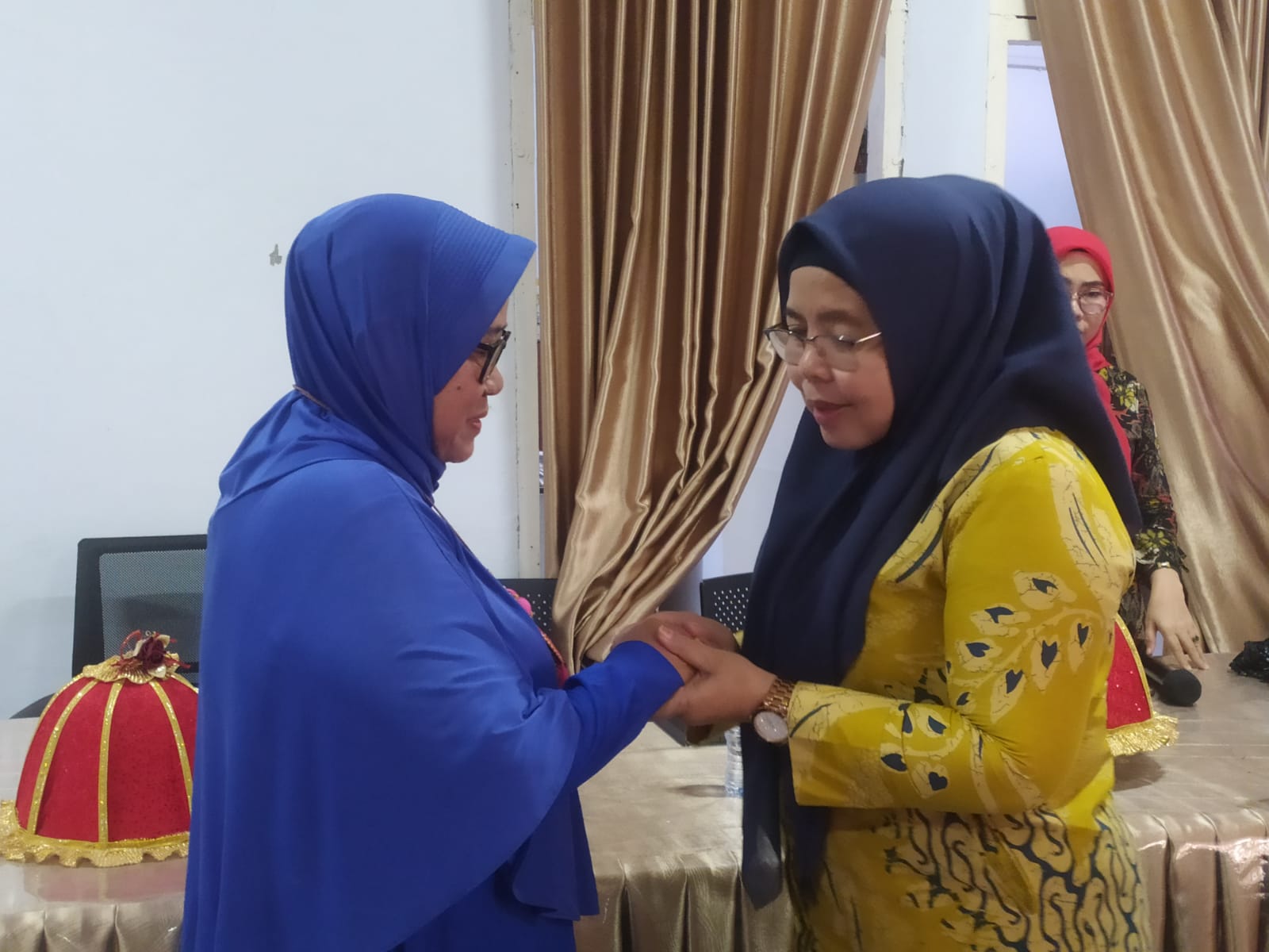 Seremoni Pelepasan Purnabakti Ince Dirma Karim di MAN 1 Kota Makassar || Portal MAN 1 Kota Makassar